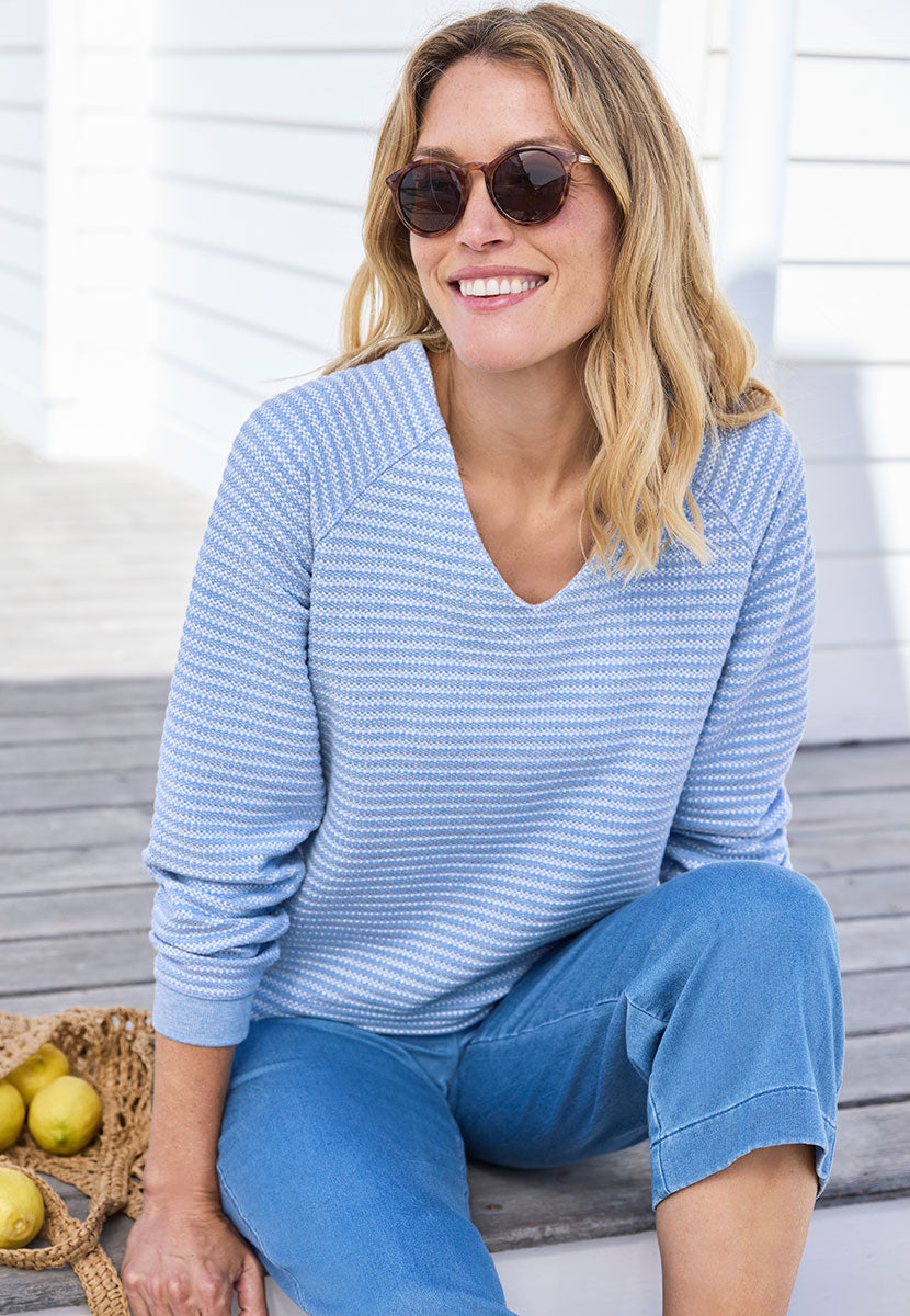 Faith Long Sleeve V-Neck Sweatshirt - Bluebell – Bella di Notte